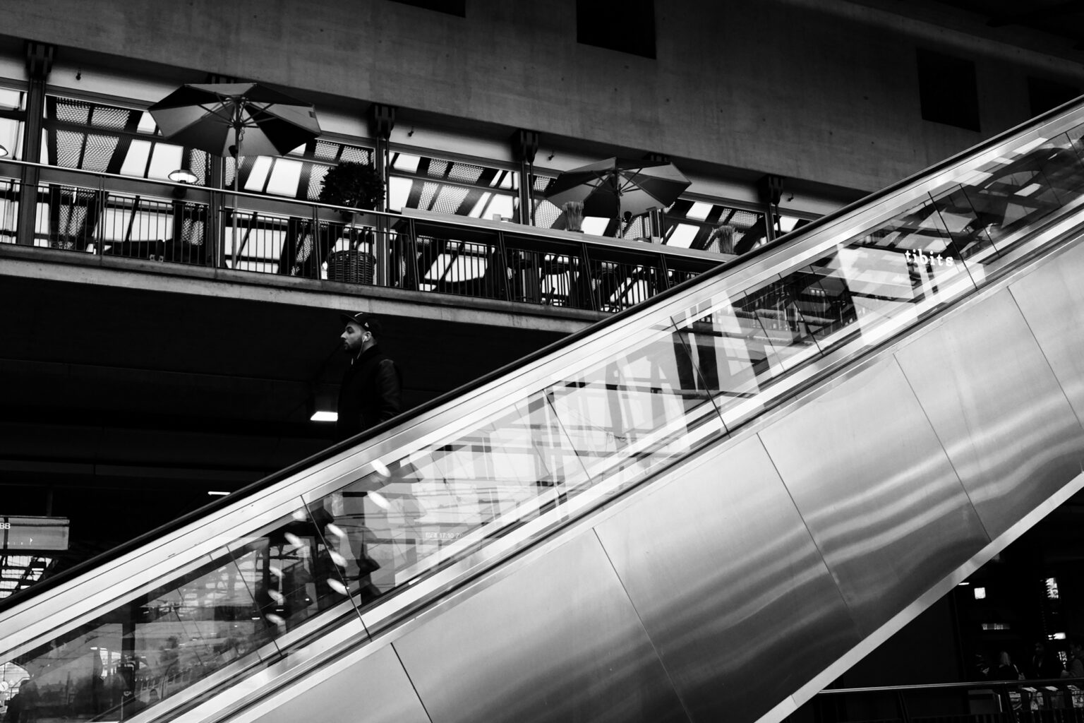 Fujifilm X70 Review – FUJILOVE MAGAZINE