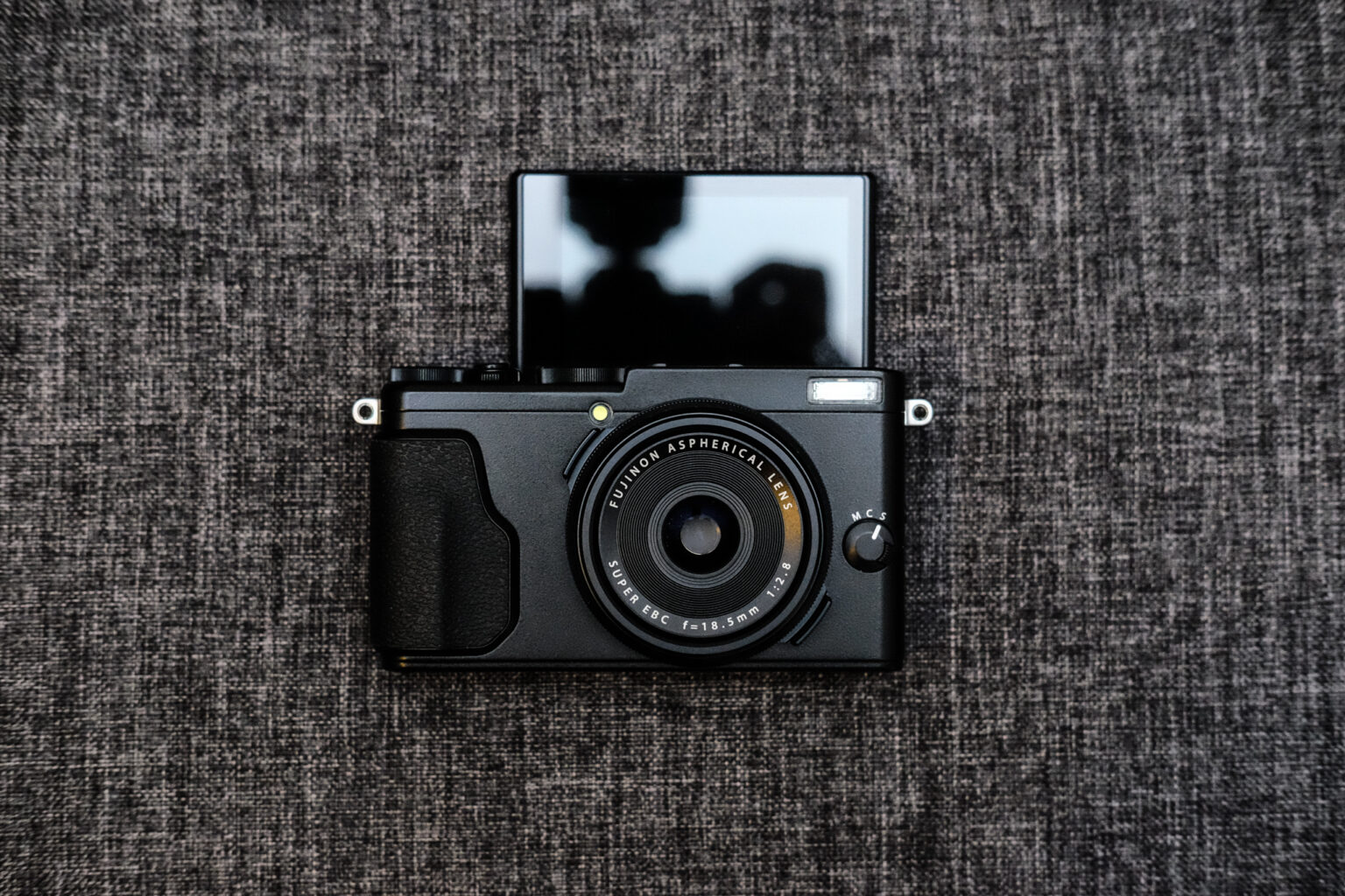 Fujifilm X70 Review – FUJILOVE MAGAZINE