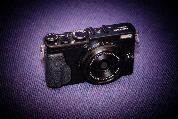 The X70 – perfect street photographer’s camera? – FUJILOVE MAGAZINE