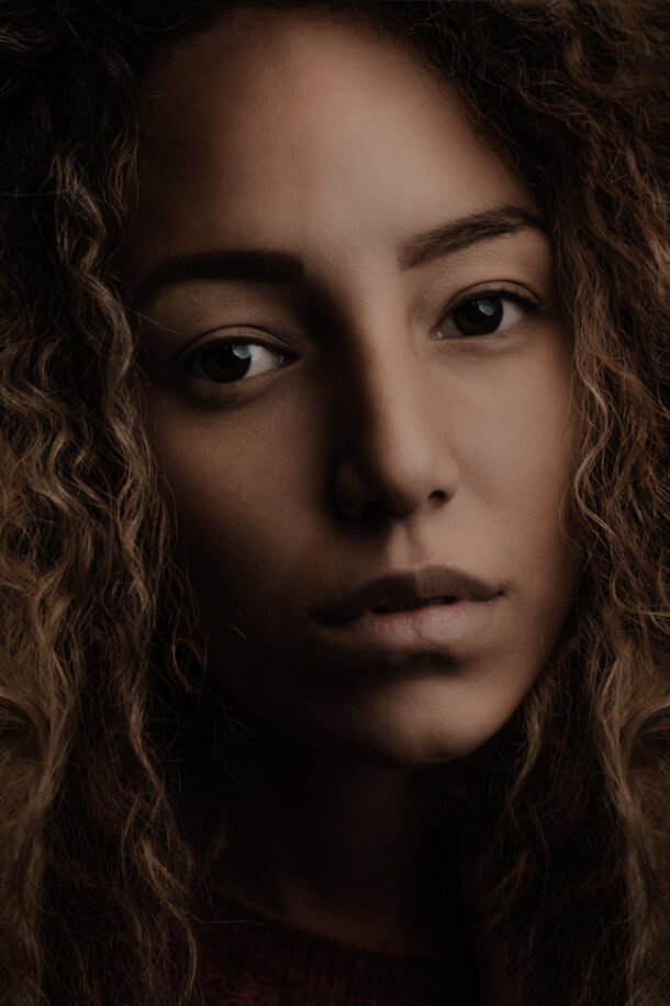 The minimal set-up for gorgeous portraits: X-T10, 56mm and one flash ...