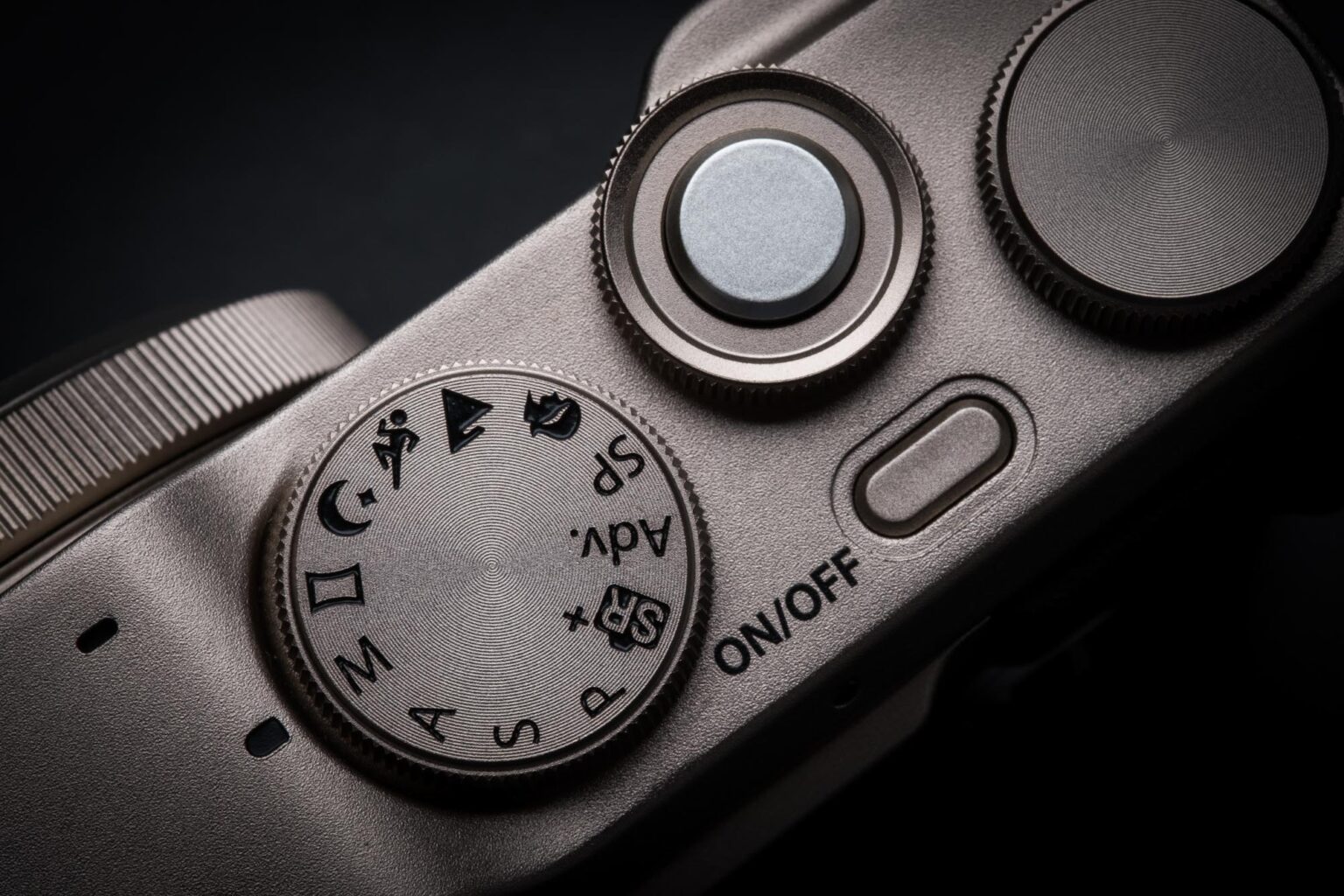 Fujifilm Introduces the XF10 – a New 24MP Premium Compact Camera ...