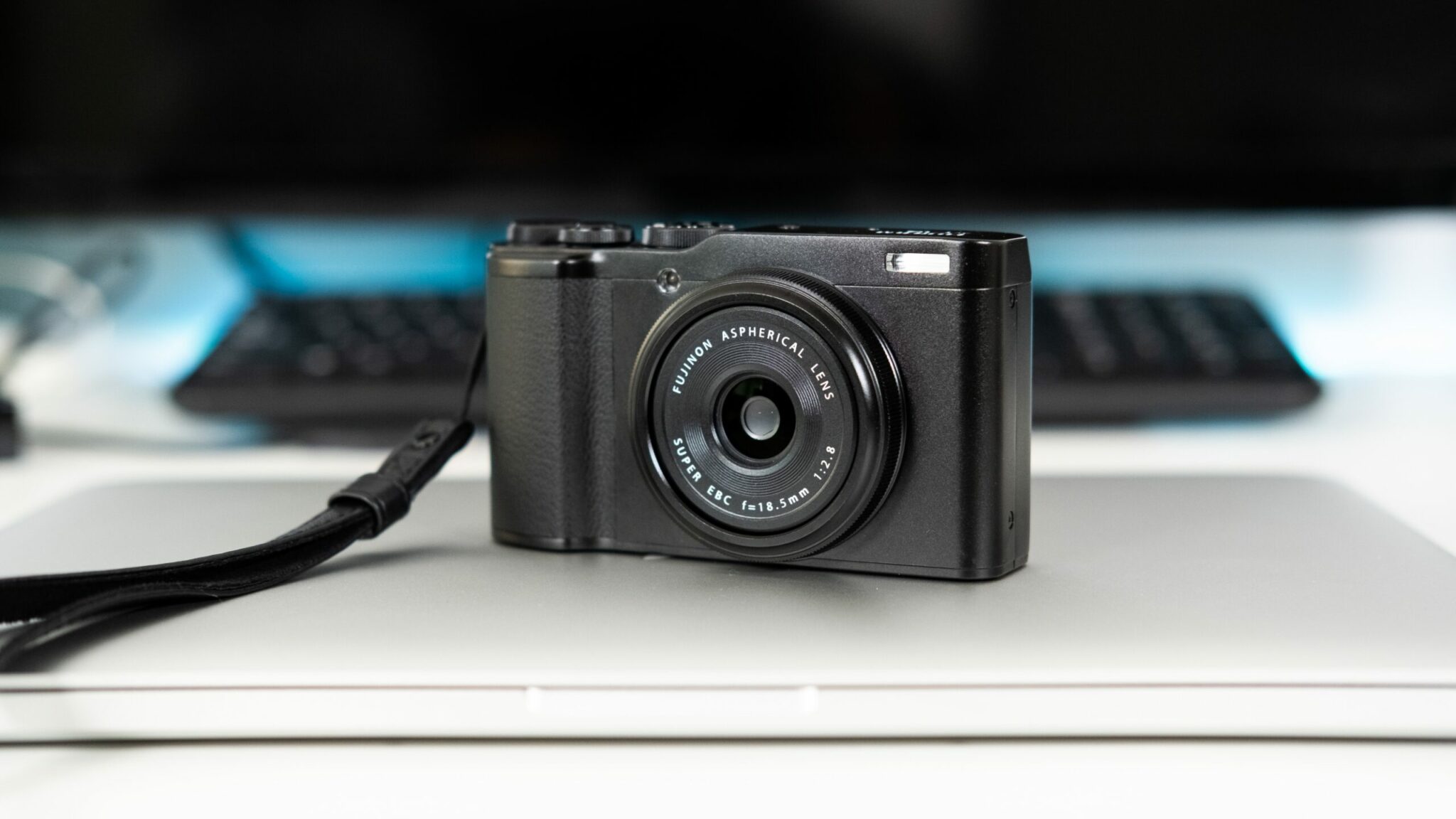 XF10: First Shooting Impressions – FUJILOVE MAGAZINE