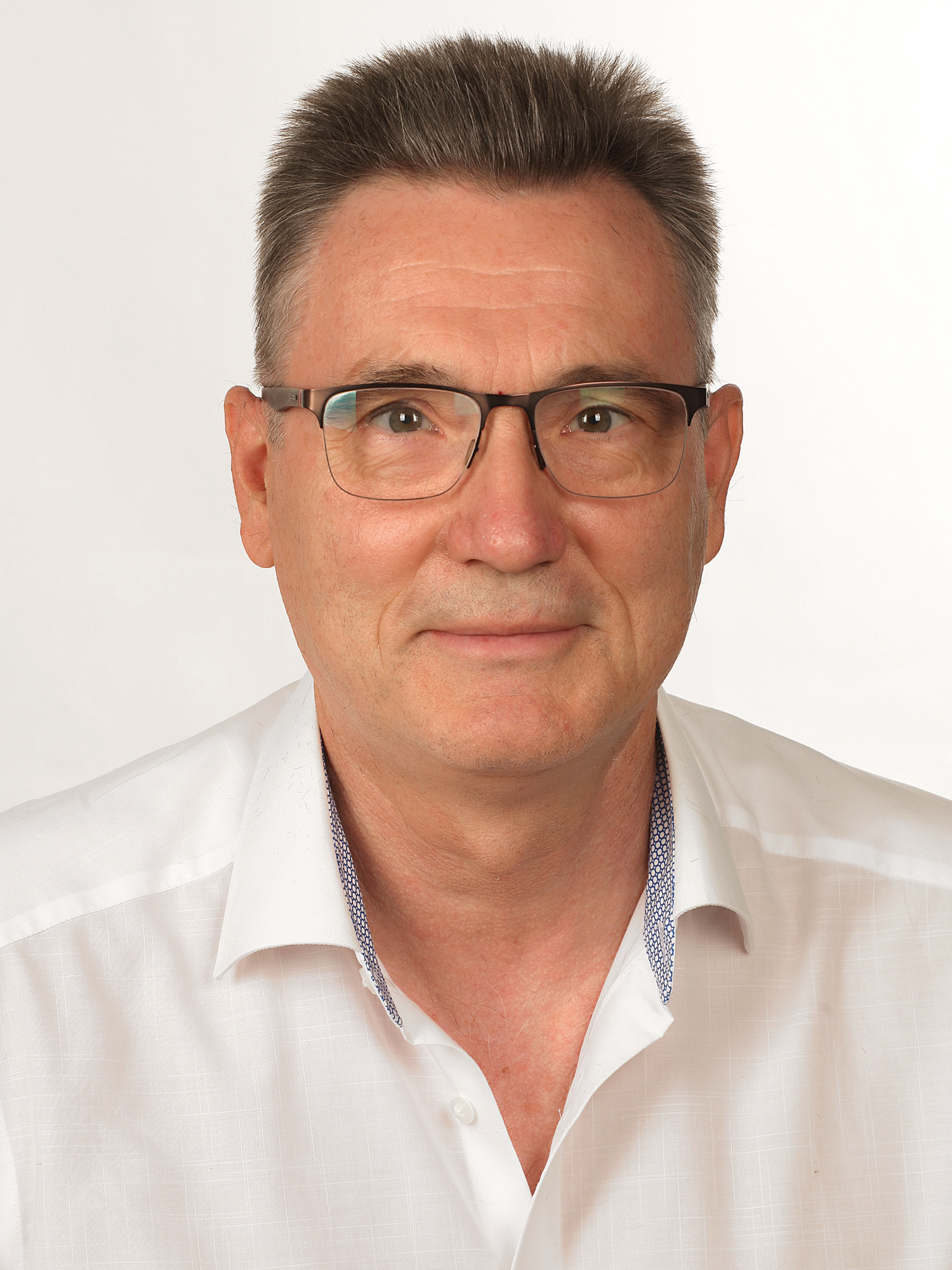 z Headshot Istvan Peter Bokor – FUJILOVE MAGAZINE