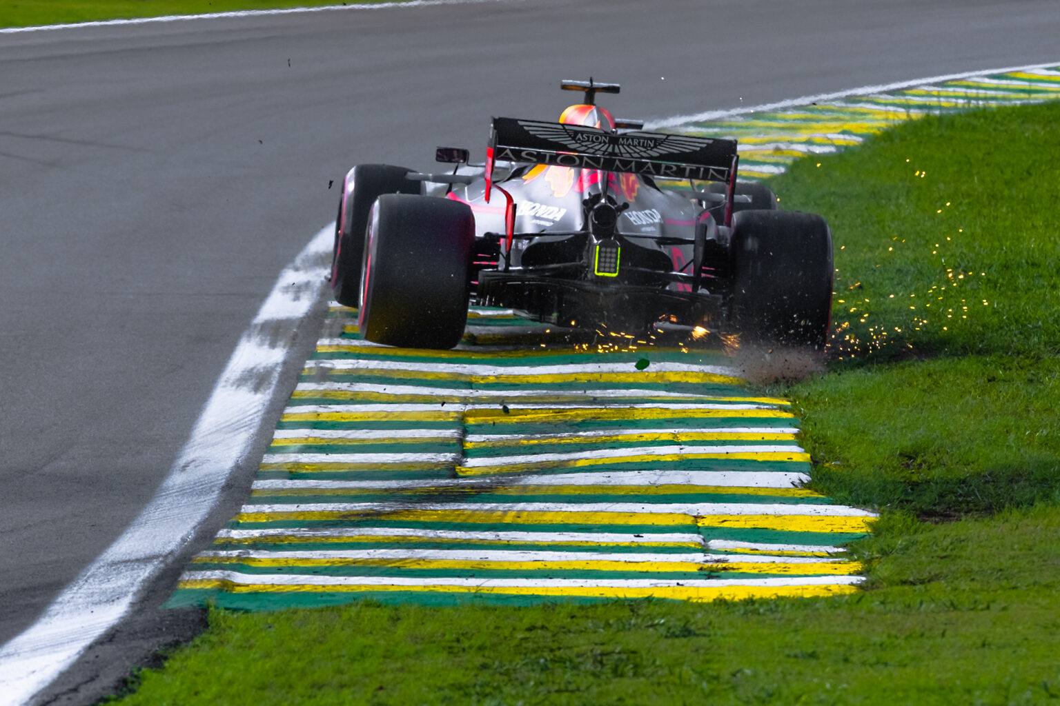 Formula 1 with Fujifilm – FUJILOVE MAGAZINE