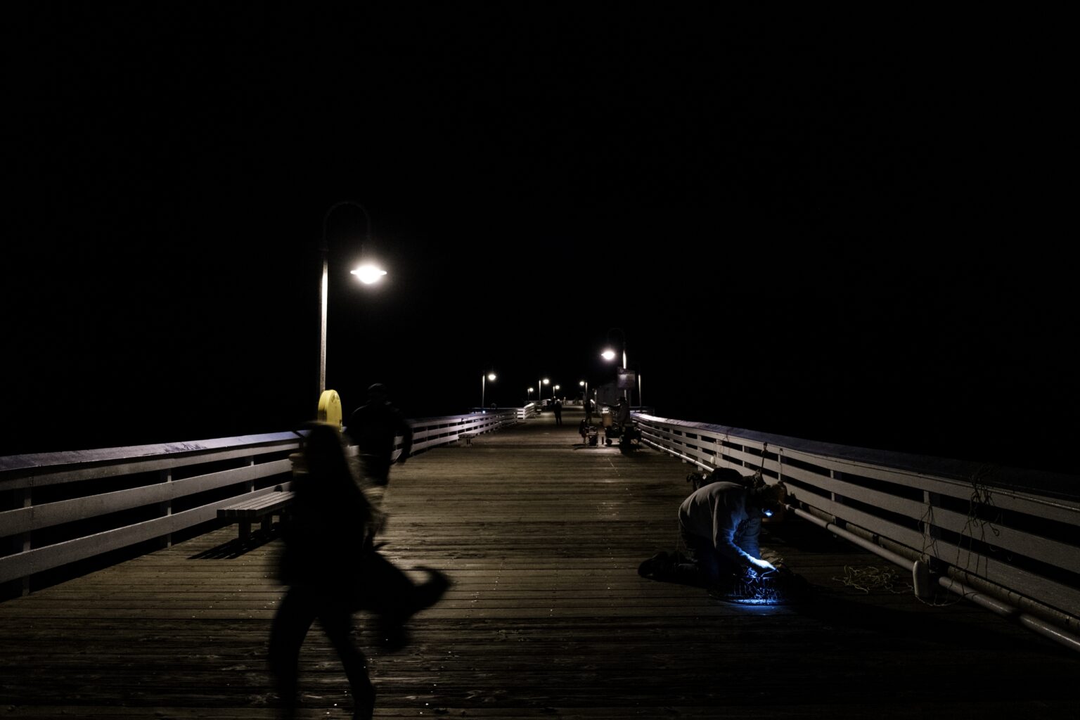 Street Photography 101: Composition Before People – FUJILOVE MAGAZINE