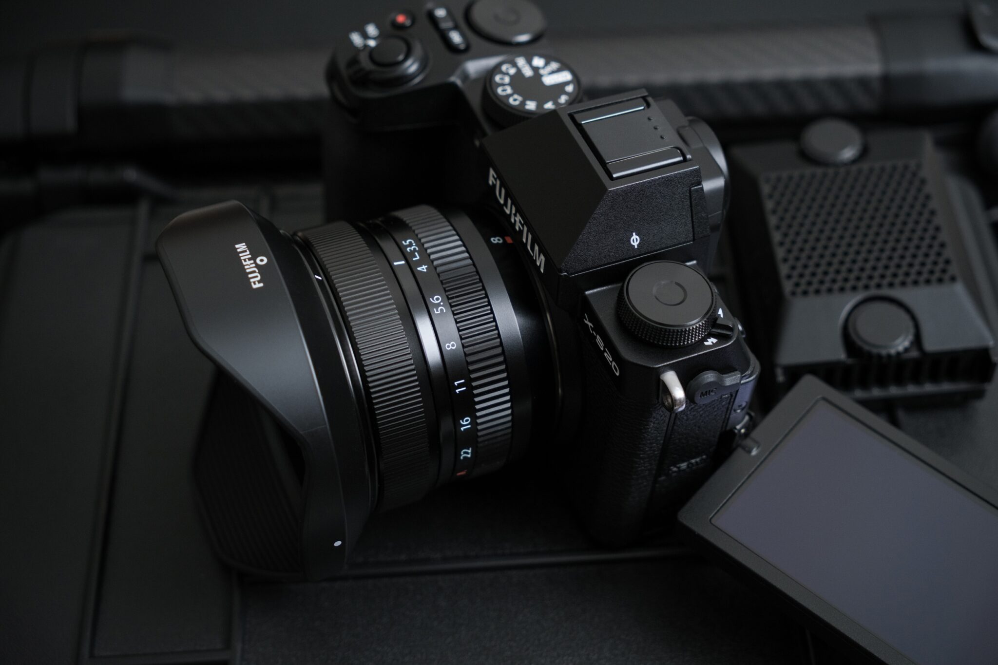 First Look: Fujifilm X-S20 & XF8mmF3.5 R WR – FUJILOVE MAGAZINE